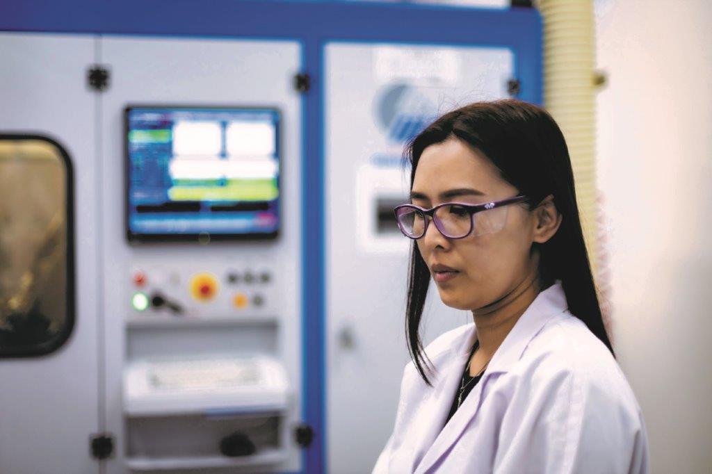 Premium coatings now available for safety lenses - nzoptics