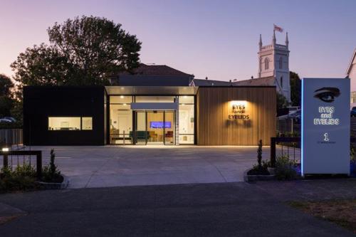 Eyes and Eyelids’ design wins - eyeonoptics